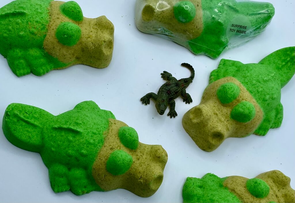 Alligator Kids Bath Bomb with Toy Alligator Inside