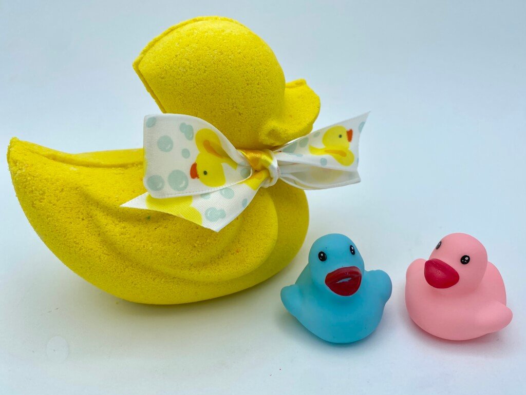 Gender Reveal Duck Bath Bomb with Gender Reveal Toy Duck Inside